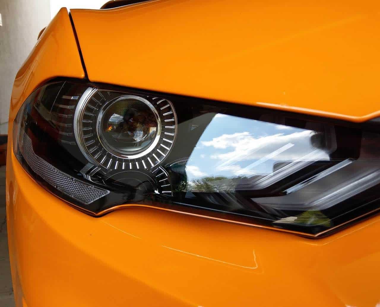 Projector vs. Reflector Headlights – Comparison - Beyond the Raptor
